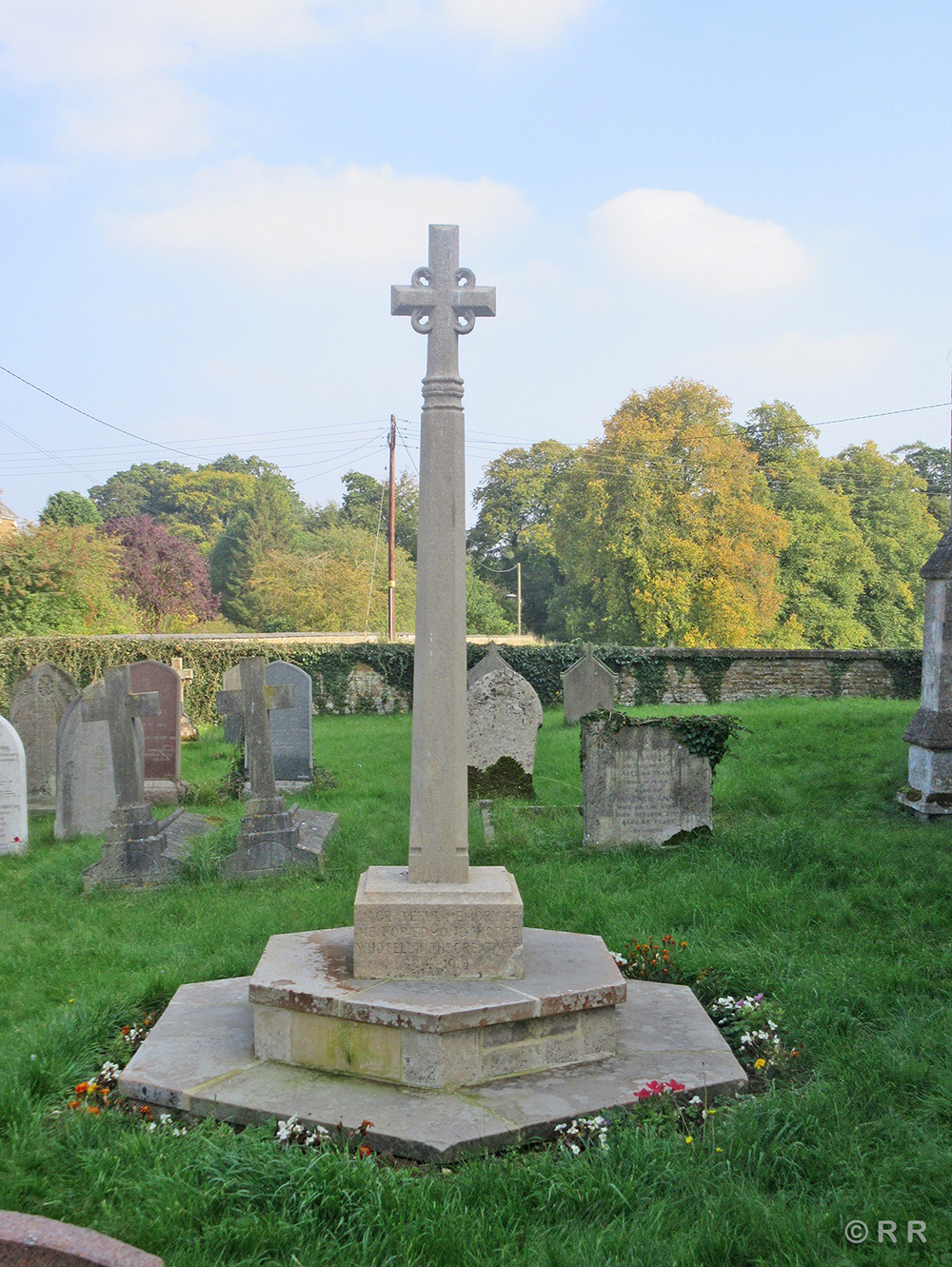 Edmondthorpe (St Michael and All Angels Church) War Memorial in England ...