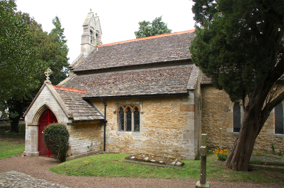 Pilton War Memorial (St Nicholas' Church) in England | Rutland Remembers